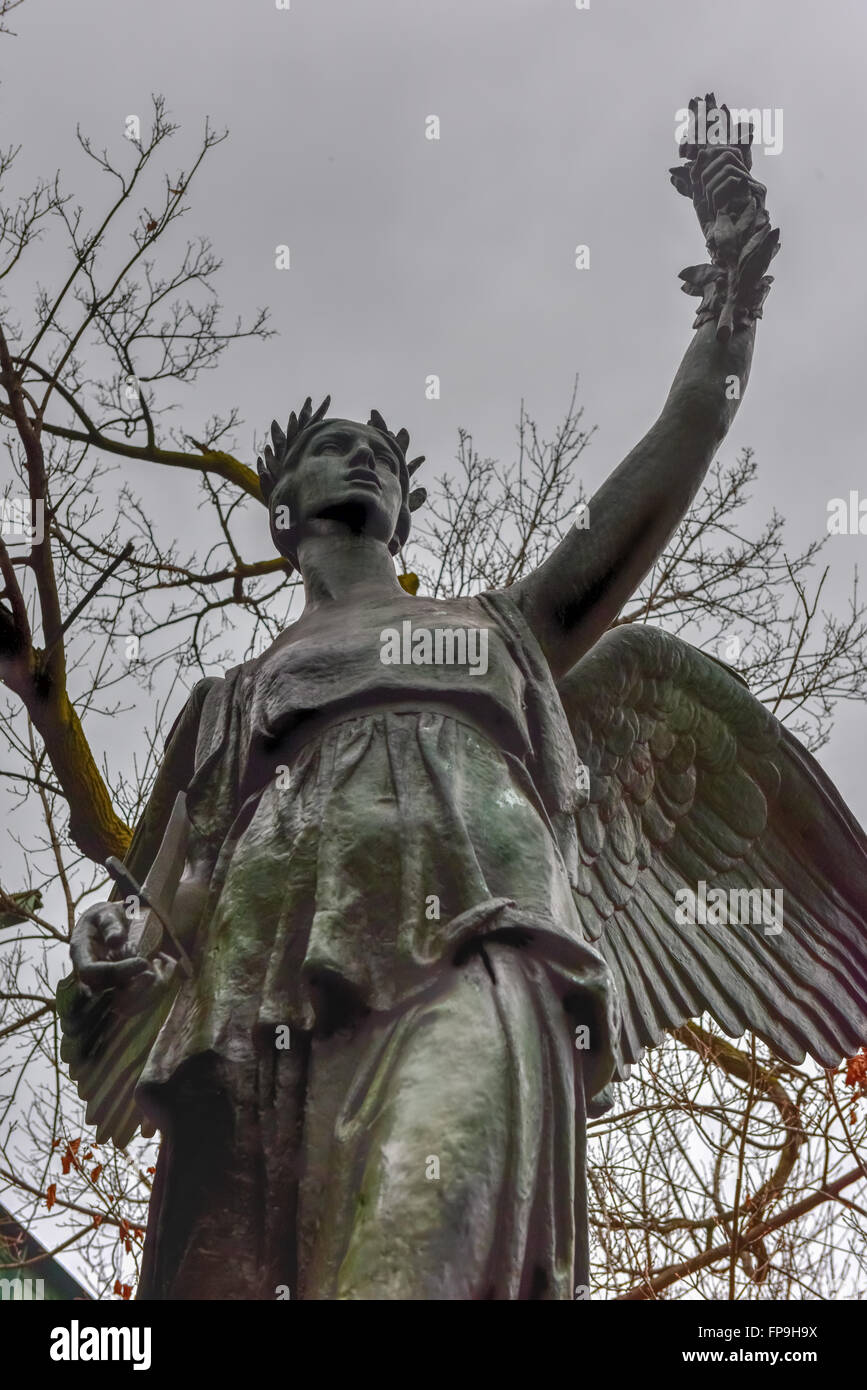 War triangle hi-res stock photography and images - Alamy