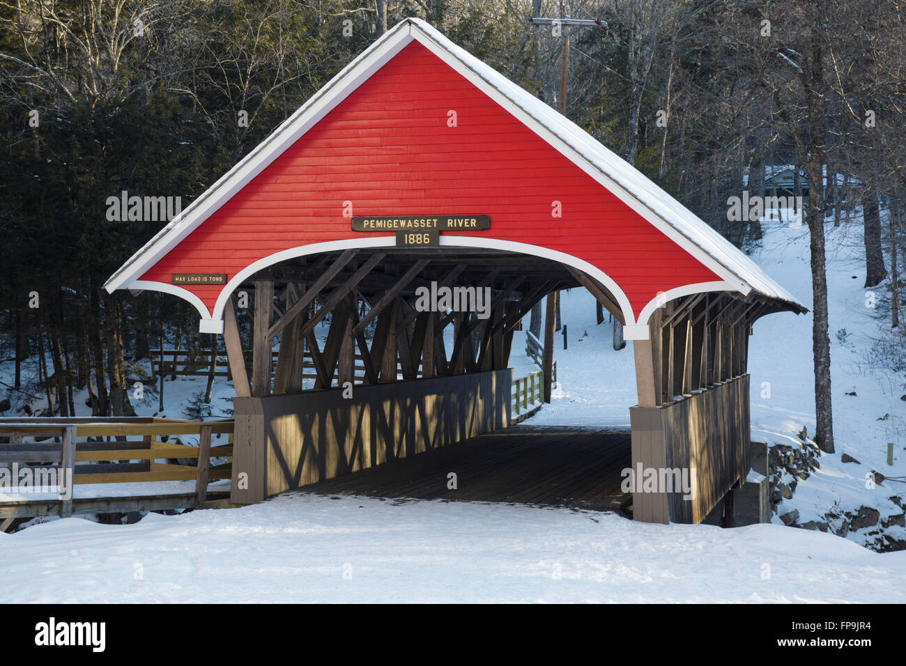 Flume Covered Bridge in Franconia Notch State Park of Lincoln, New ...
