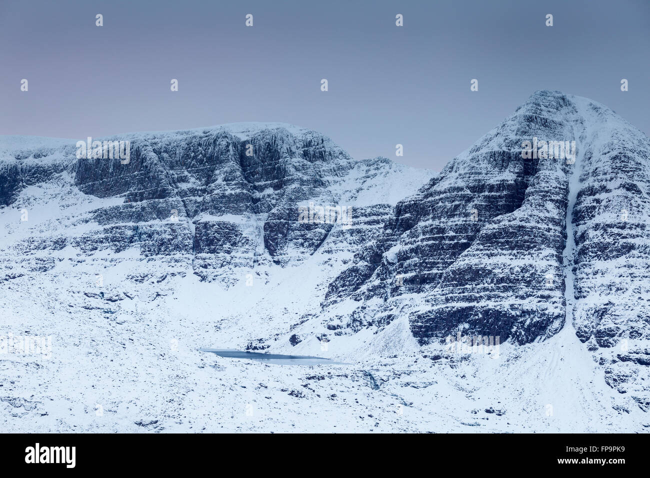 Triple buttress beinn eighe hi-res stock photography and images - Alamy