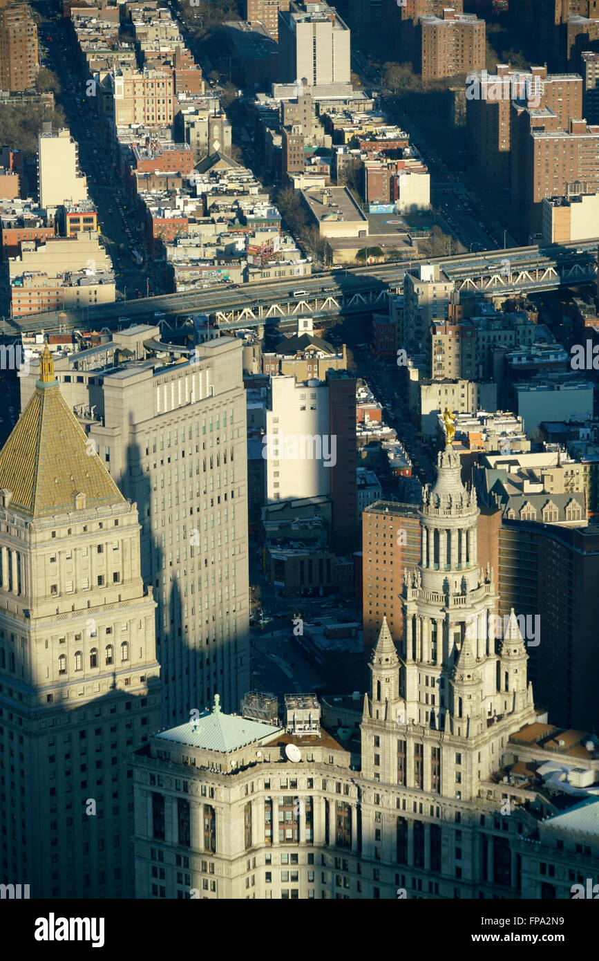 The view of Lower Manhattan with US Courthouse Building and Manhattan ...