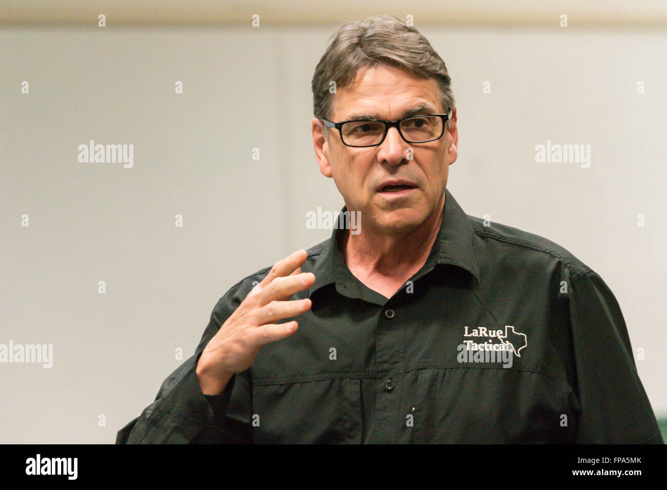 Mesa, Arizona, USA. 17th March, 2016. Governor Perry speaks in front of ...