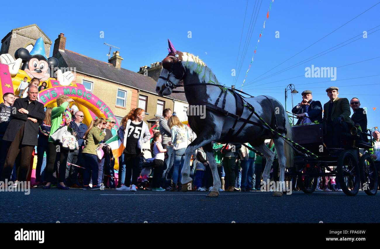 Aughnacloy, United Kingdom. 17th Mar, 2016. A Horse and trap marks the ...