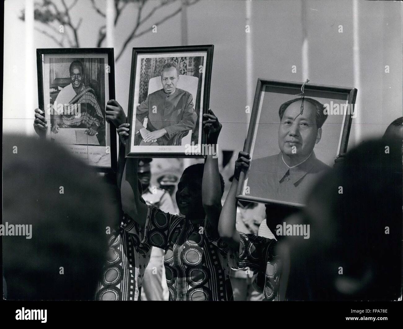 1959 - Dancing children hold aloft portraits of Chairman Mao Zedong ...