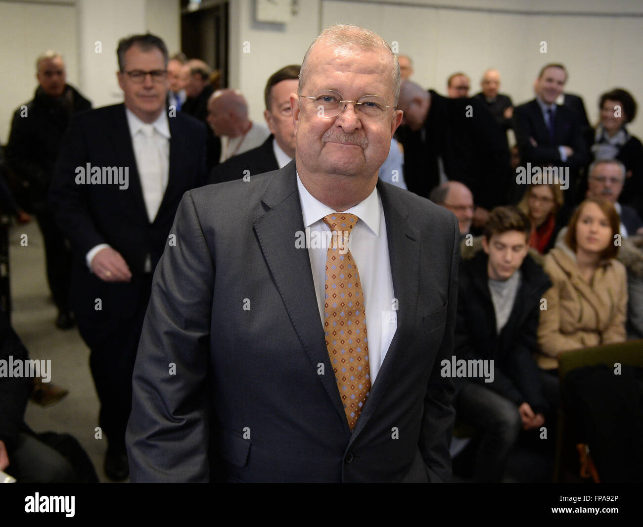 Stuttgart, Germany. 18th Mar, 2016. Wendelin Wiedeking (C), former CEO ...