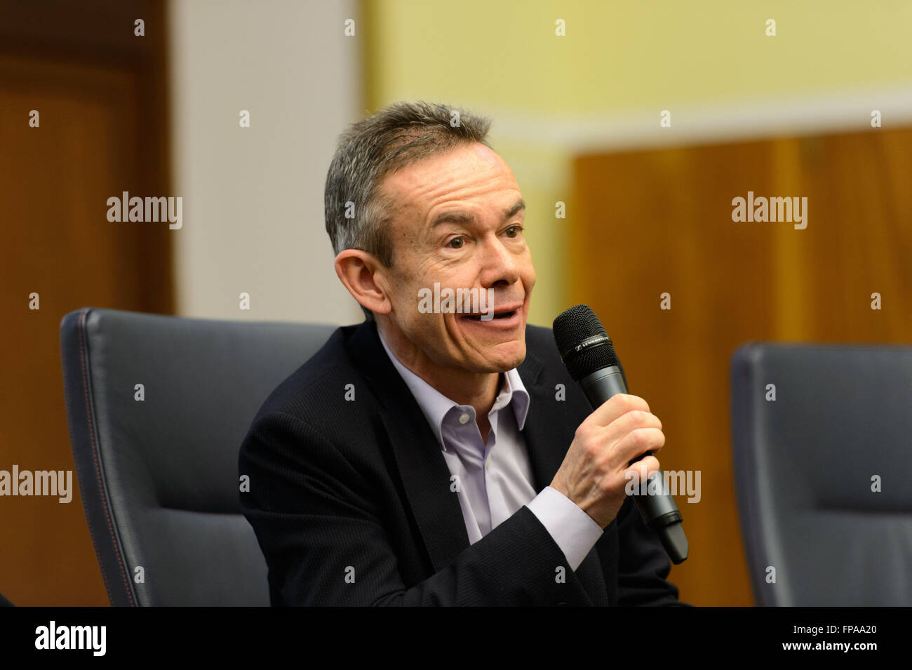 Refugee committee hi-res stock photography and images - Alamy