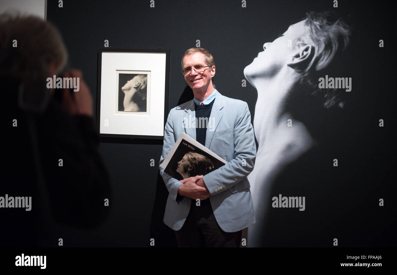 Antony penrose hi-res stock photography and images - Alamy