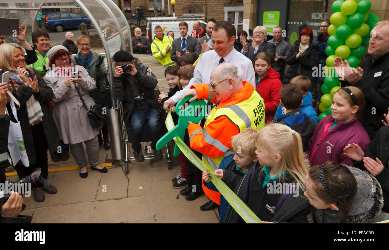 Hebden Bridge, UK. 18th Mar, 2016. Ken Crabtree, the local flood warden ...