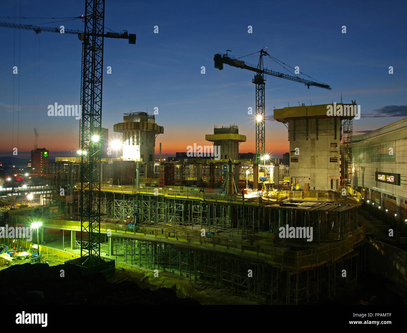 Construction of the West Quay Watermark development Southampton ...