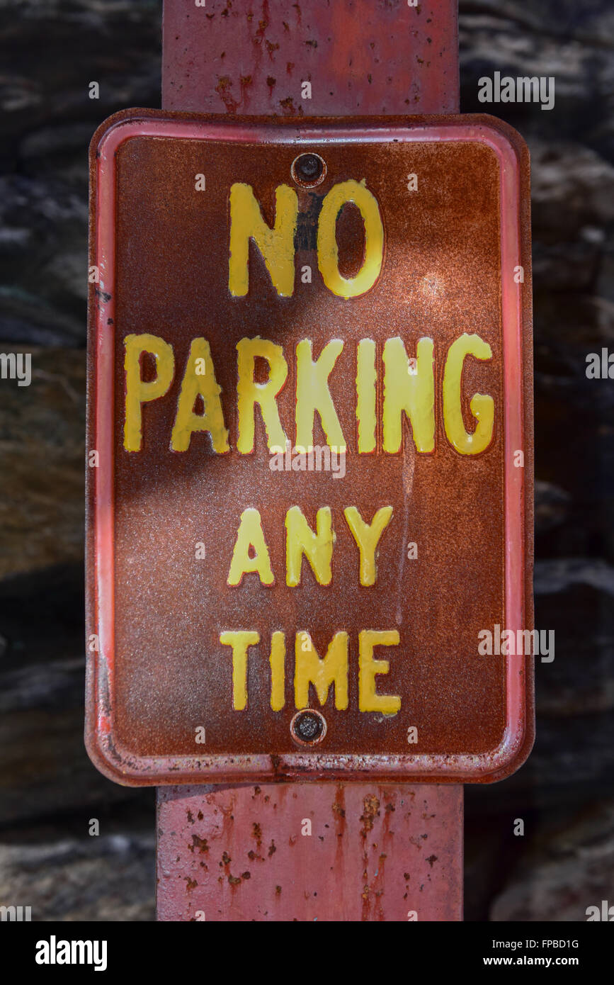Old rusted "No Parking Any Time" street sign Stock Photo - Alamy
