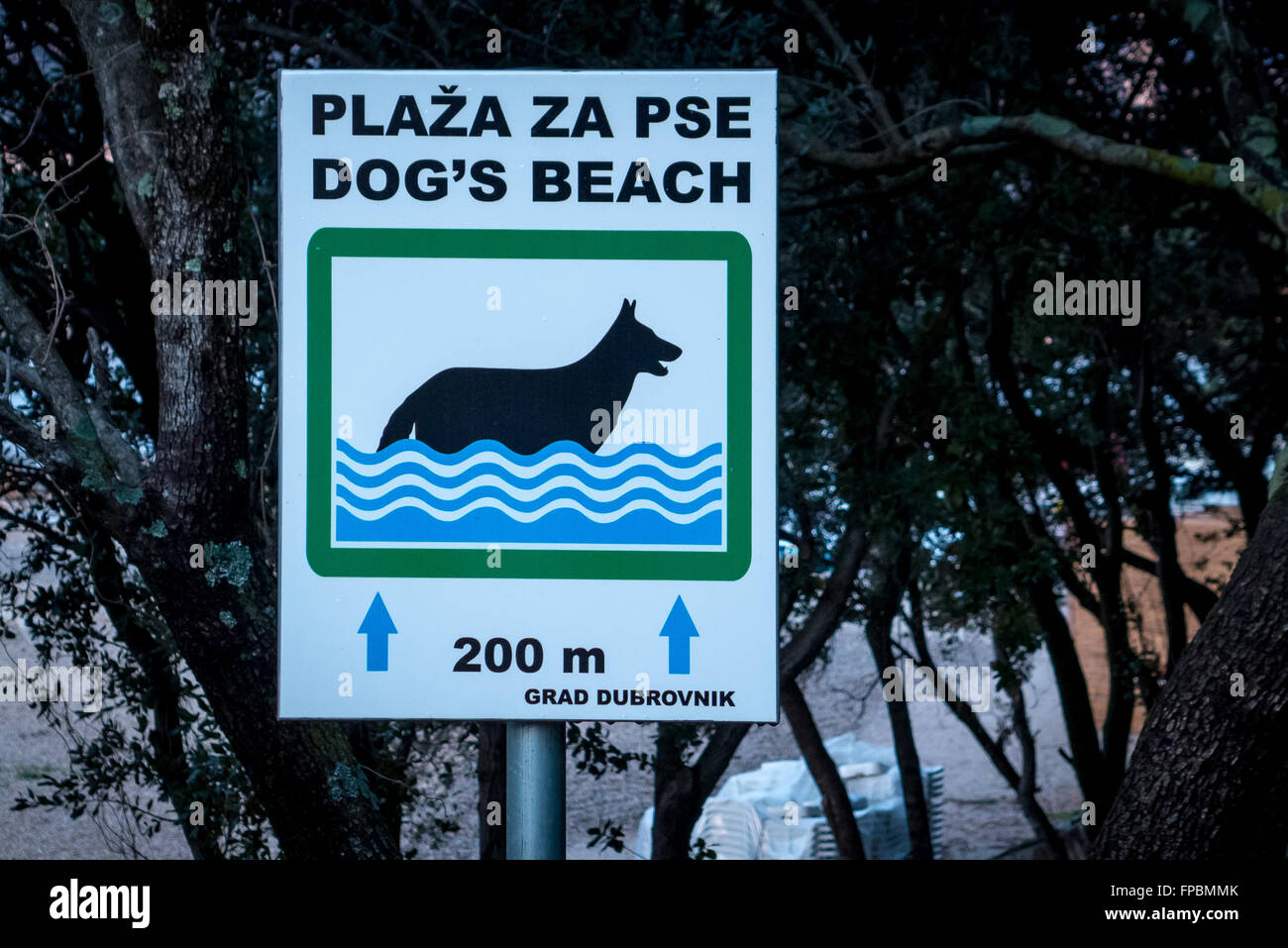 A sign for a dog beach near Dubrovnik, Croatia Stock Photo - Alamy