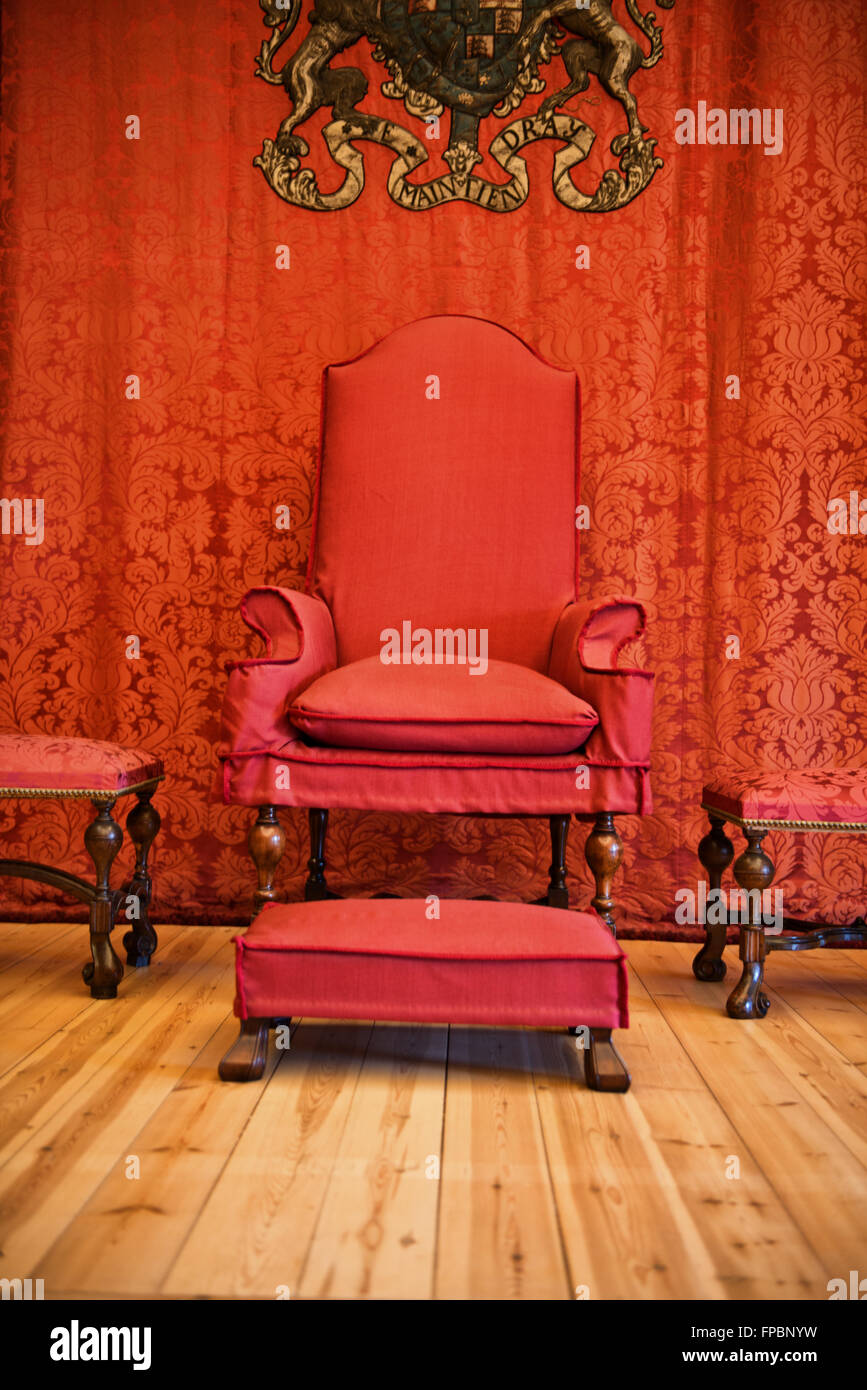 Velvet Throne High Resolution Stock Photography and Images - Alamy