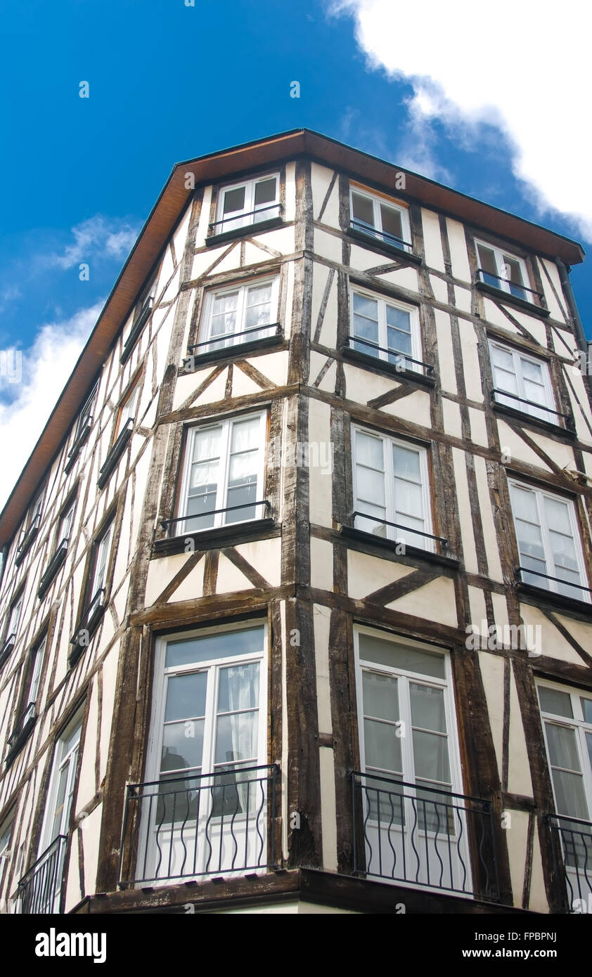 Studwork hi-res stock photography and images - Alamy