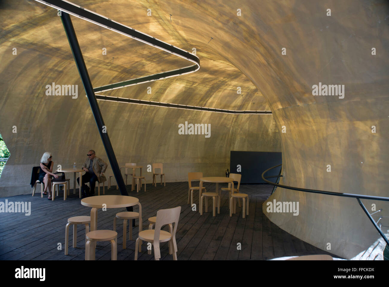 Serpentine Seating High Resolution Stock Photography and Images - Alamy