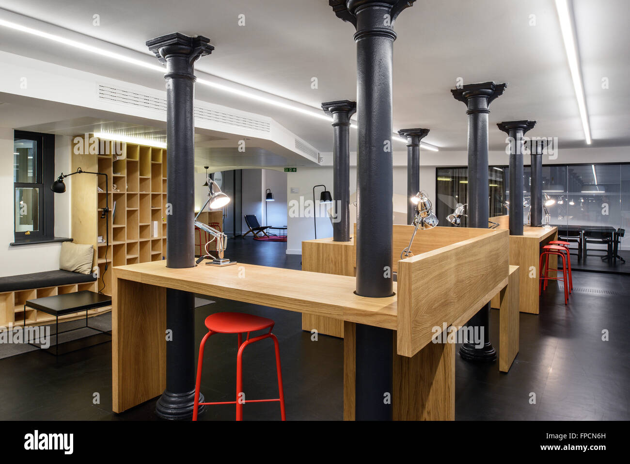 Red club interior hi-res stock photography and images - Alamy