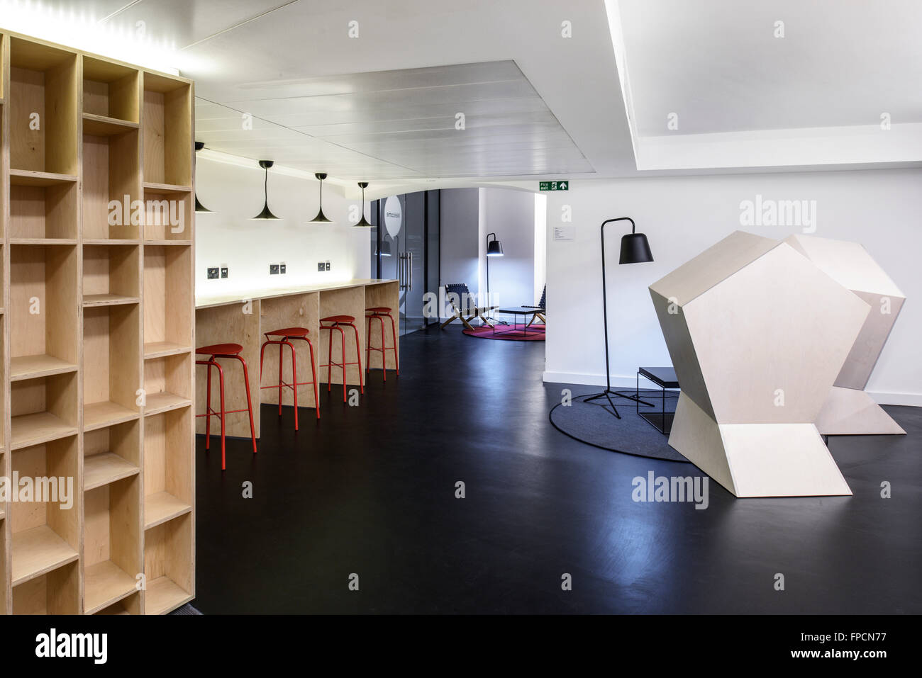 Workspace interior hi-res stock photography and images - Alamy