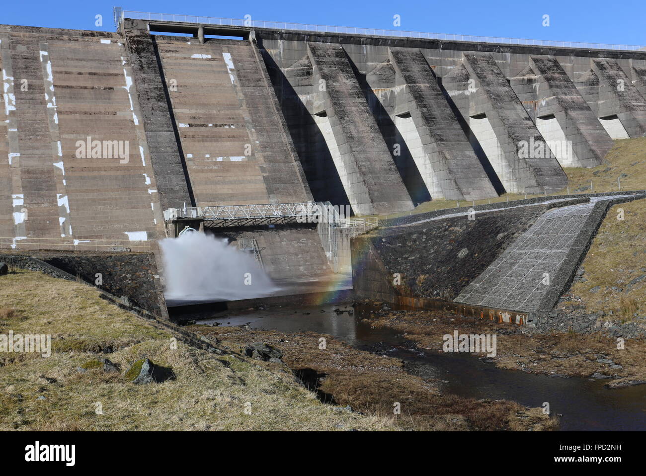 Glen loch dam hi-res stock photography and images - Alamy
