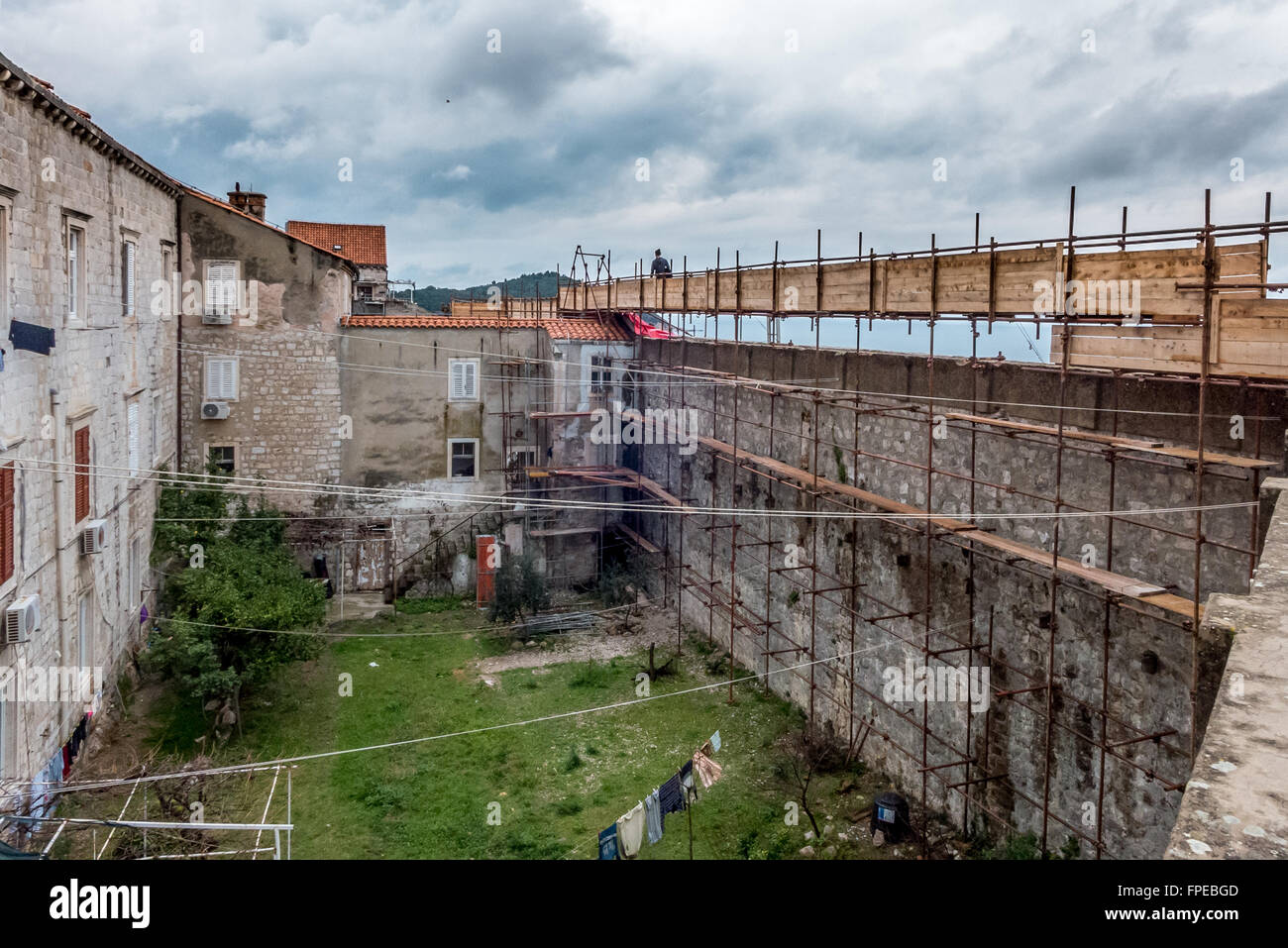 Rickety old scaffolding hi-res stock photography and images - Alamy