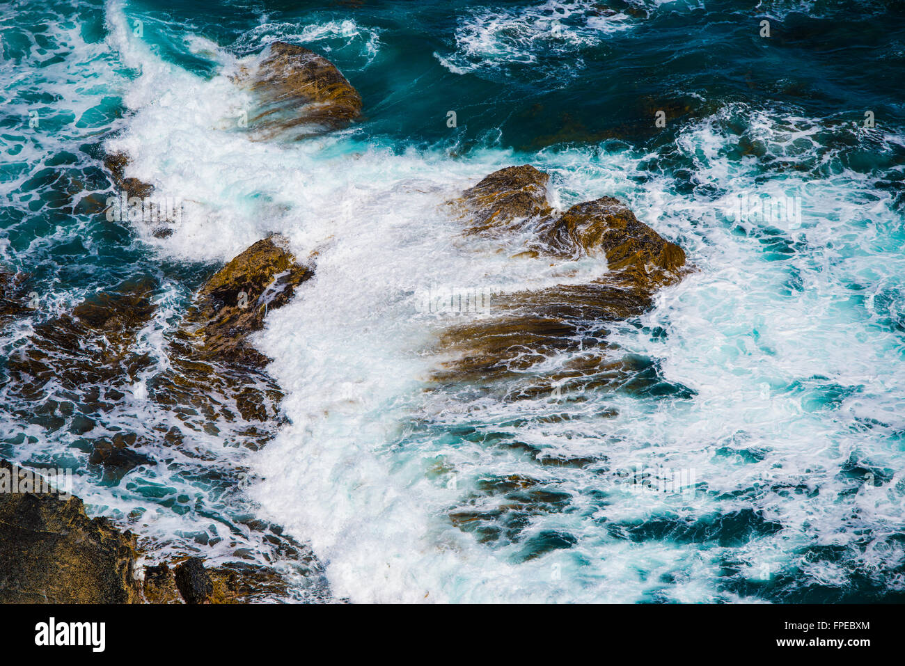 Reef waves hi-res stock photography and images - Alamy