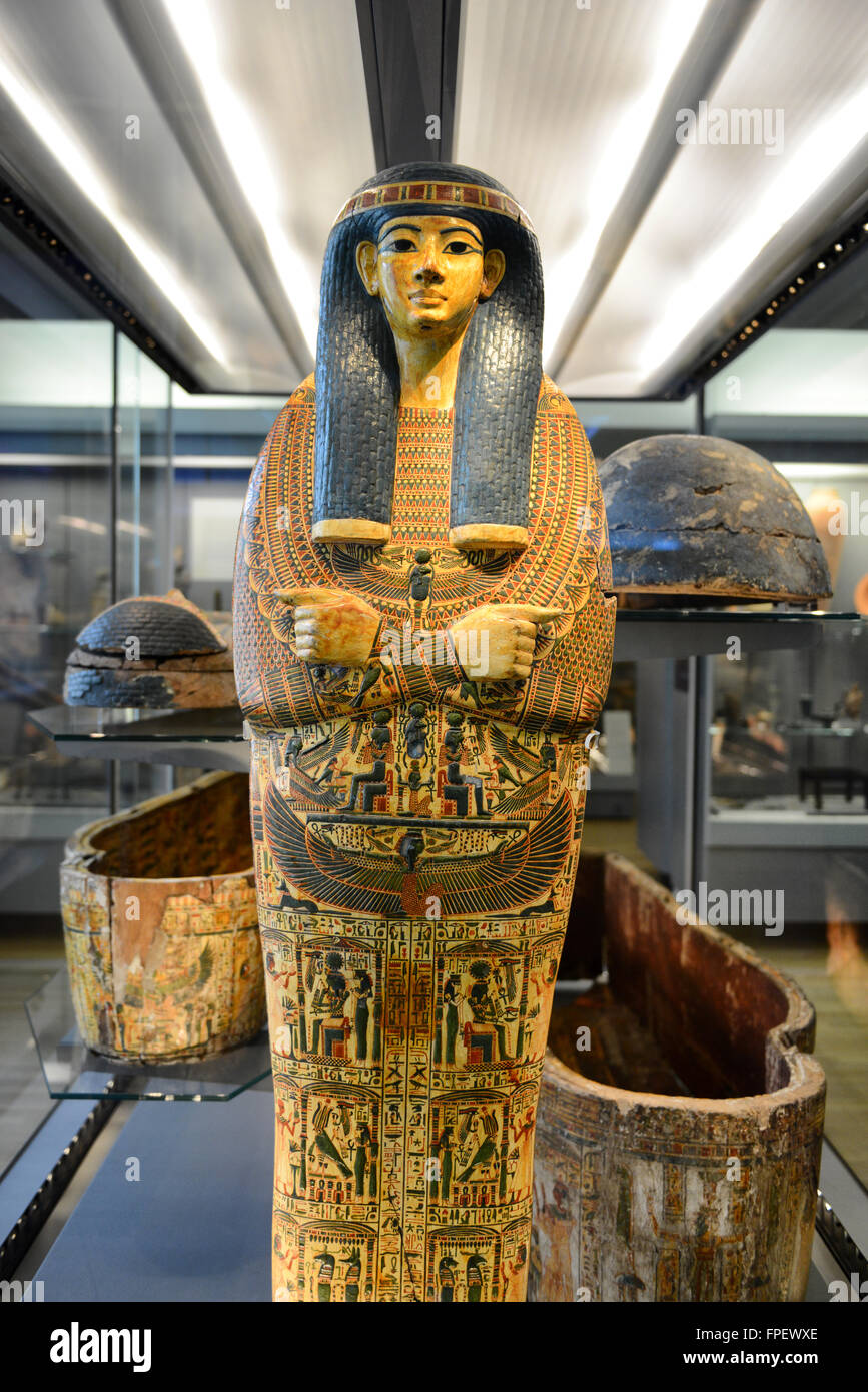 Egyptian Mummy Coffin High Resolution Stock Photography and Images - Alamy