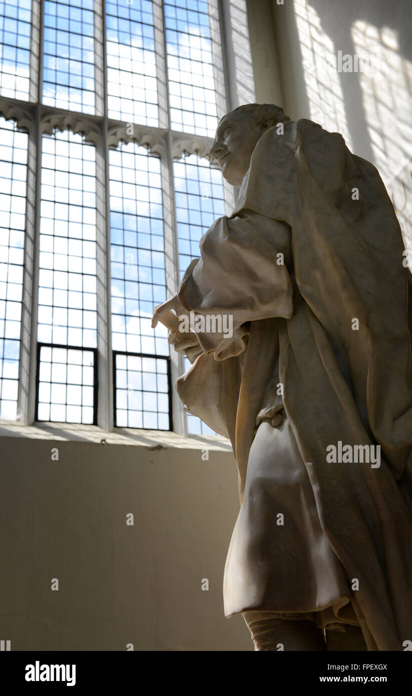 Isaac Newton Statue Cambridge High Resolution Stock Photography and ...