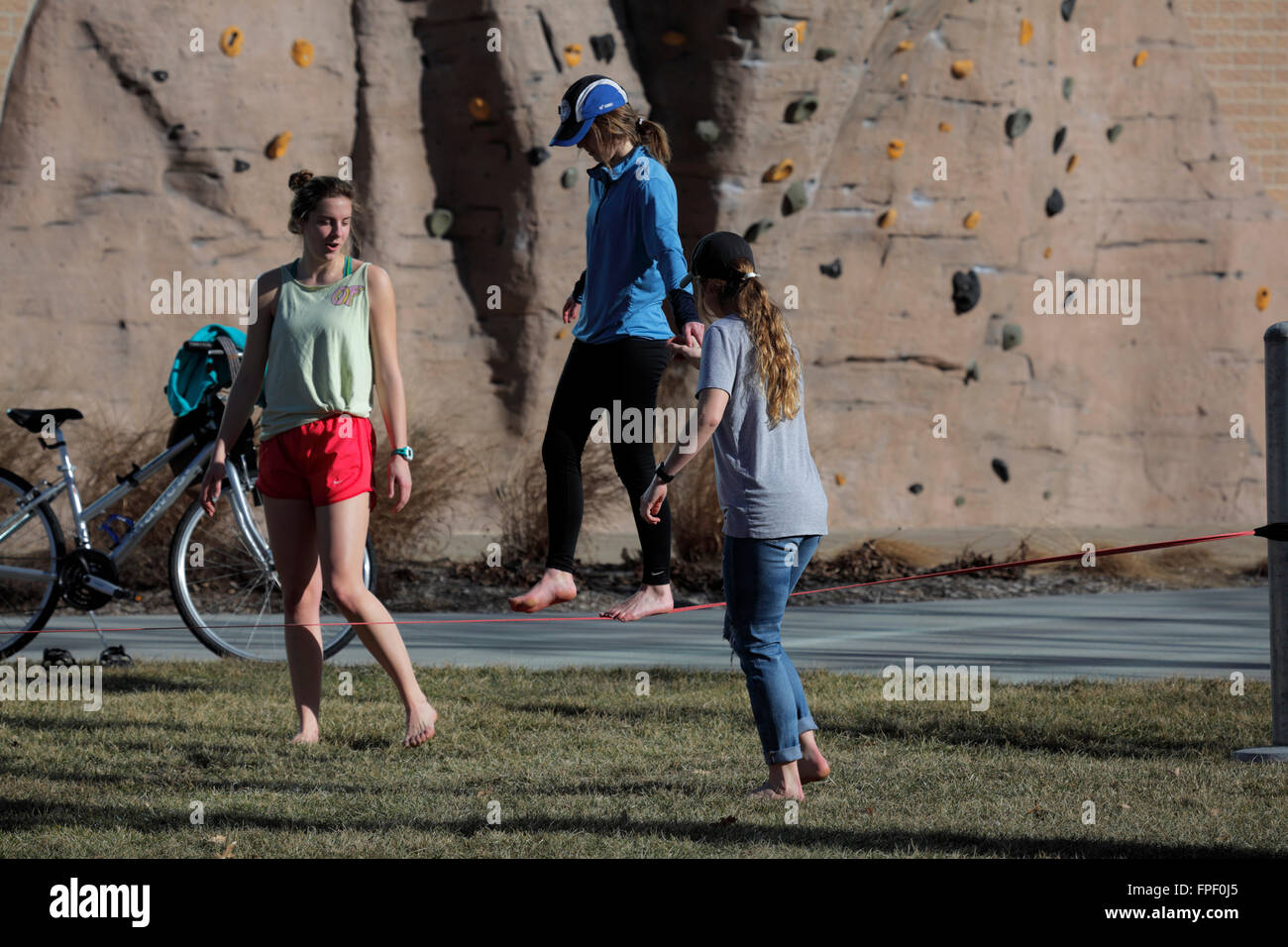Slacklining hi-res stock photography and images - Alamy