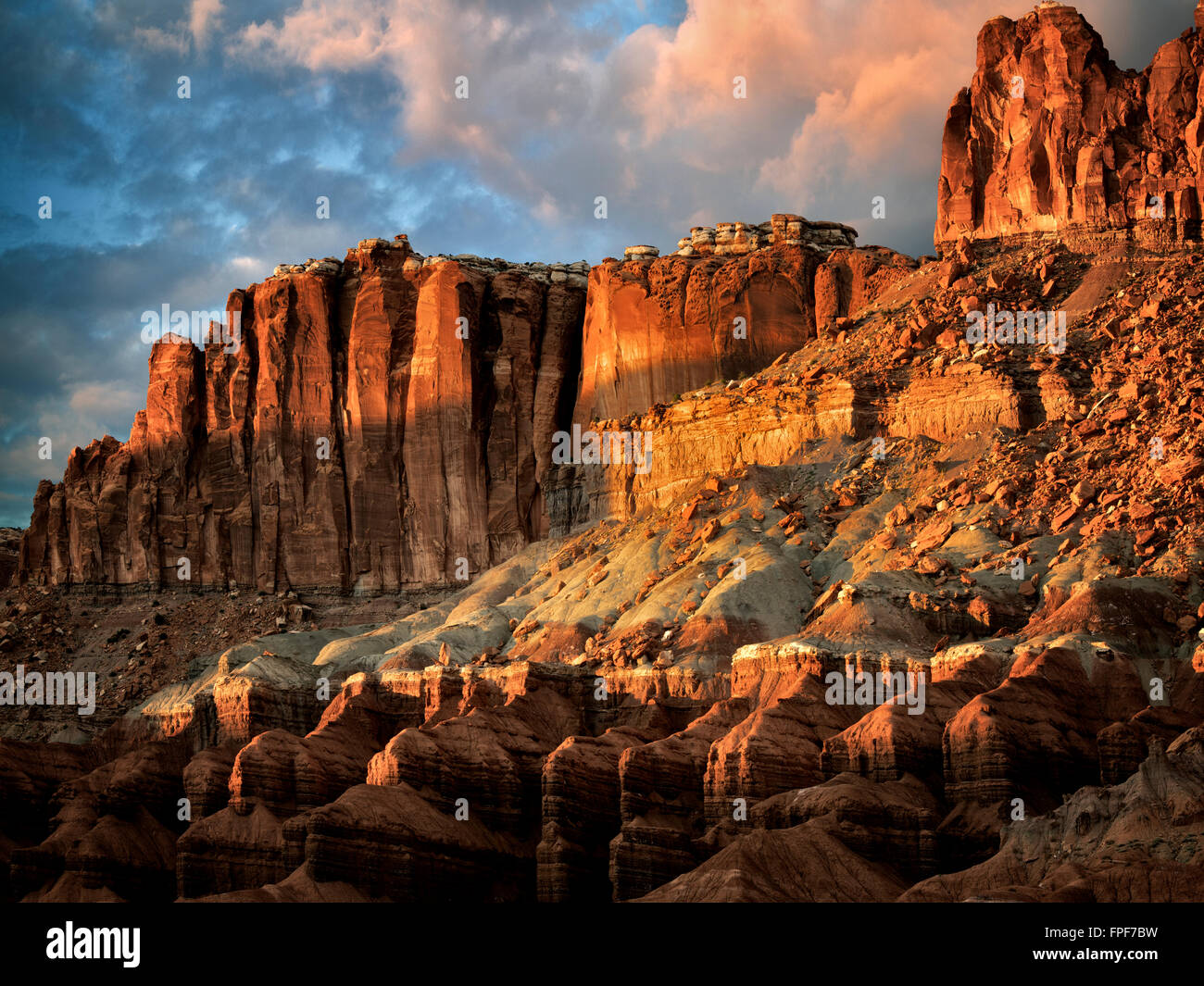 Rocky mountain national park at sunset hi-res stock photography and ...