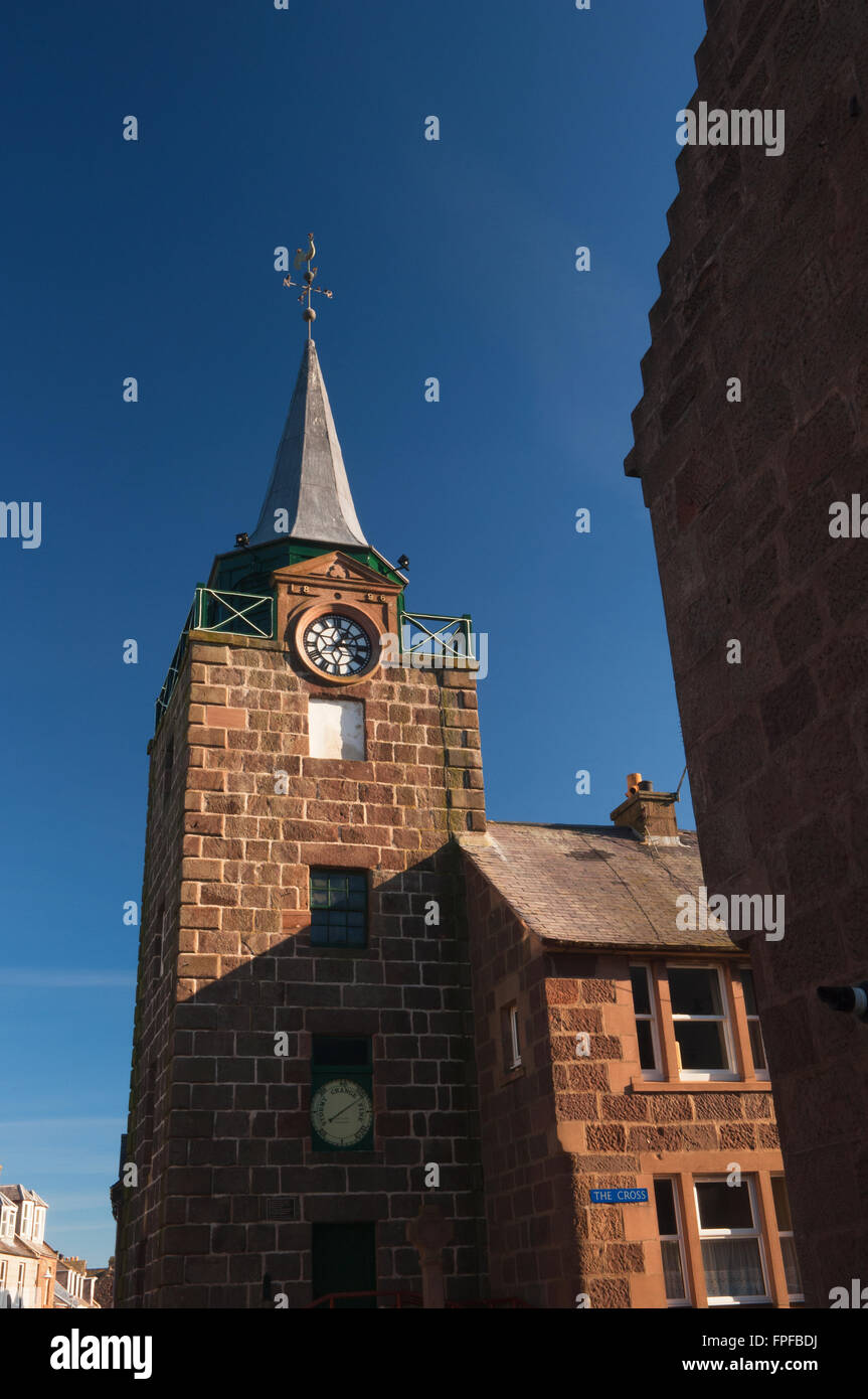 Scottish clocks hi-res stock photography and images - Alamy