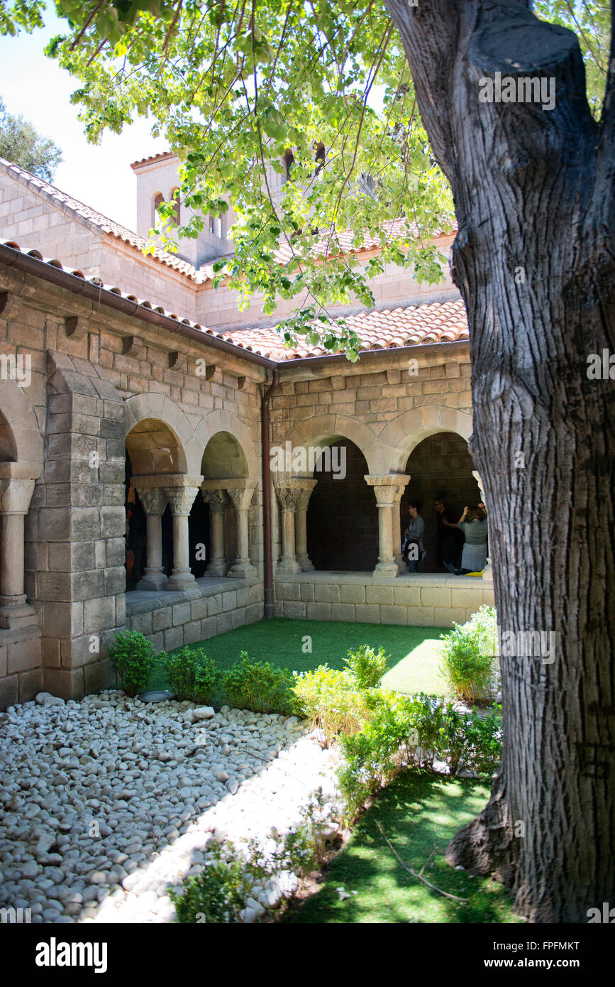 Arched Colonnade High Resolution Stock Photography and Images - Alamy