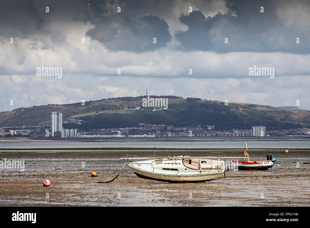 Swansea coast uk hi-res stock photography and images - Alamy