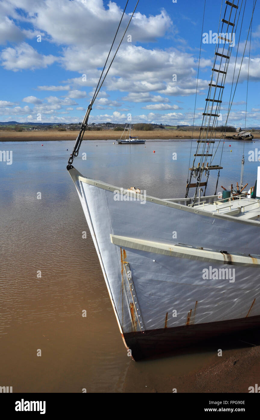 Raked bow hi-res stock photography and images - Alamy