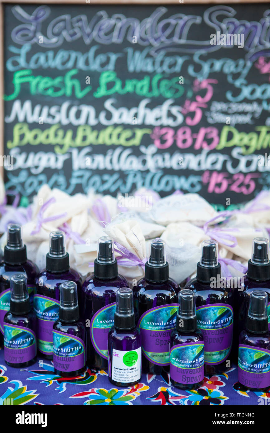 Downtown farmers market hi-res stock photography and images - Alamy