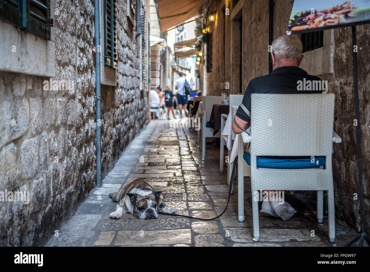 Old English Alleyway High Resolution Stock Photography and Images - Alamy