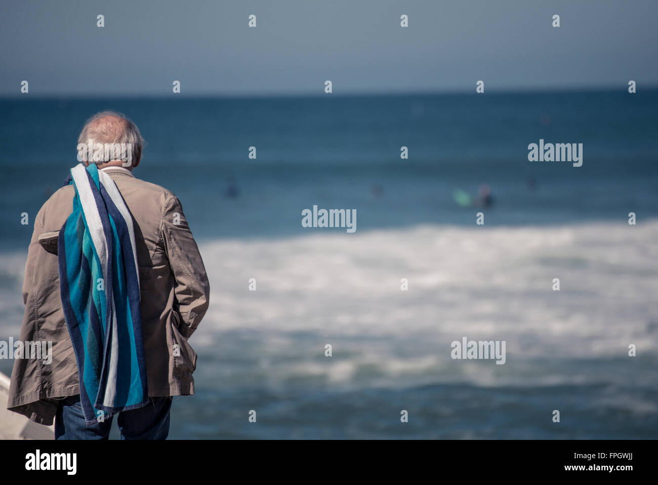 old man checking waves at hossegor beach Stock Photo - Alamy