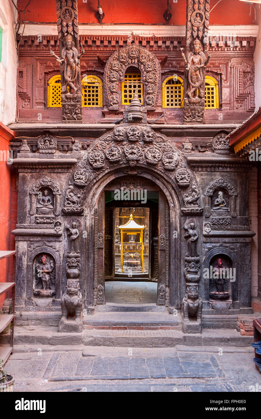 Golden temple entrance hi-res stock photography and images - Alamy