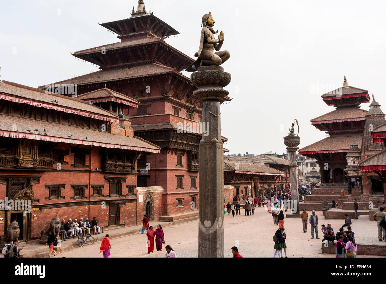 Nepal patan durbar square garuda hi-res stock photography and images ...