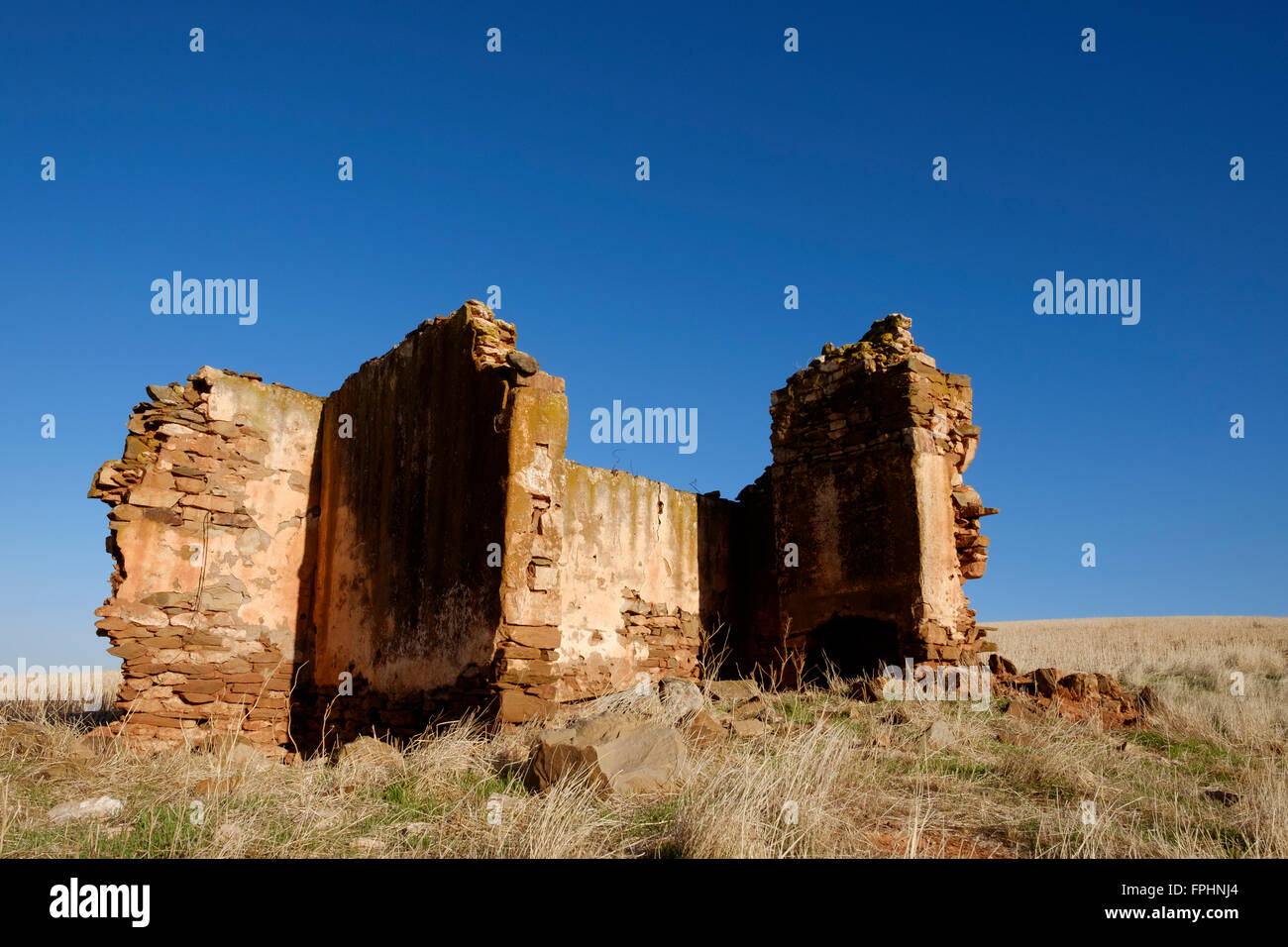 Run down country house australia hi-res stock photography and images ...