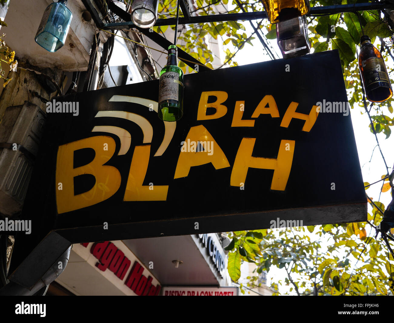 Vietnamese signs hi-res stock photography and images - Alamy
