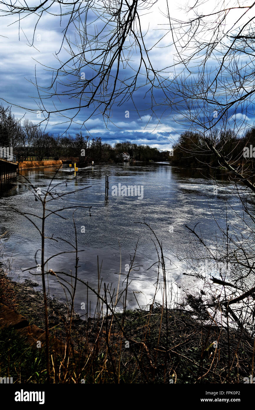 A placid and calm River Severn meanders after flowing past Stourport ...