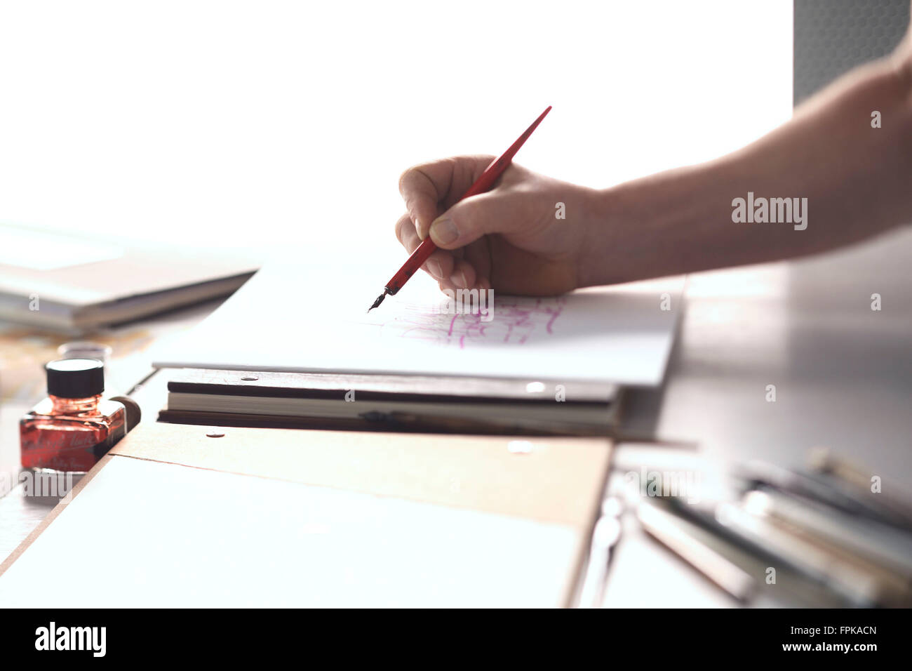 Old writing pen hi-res stock photography and images - Alamy