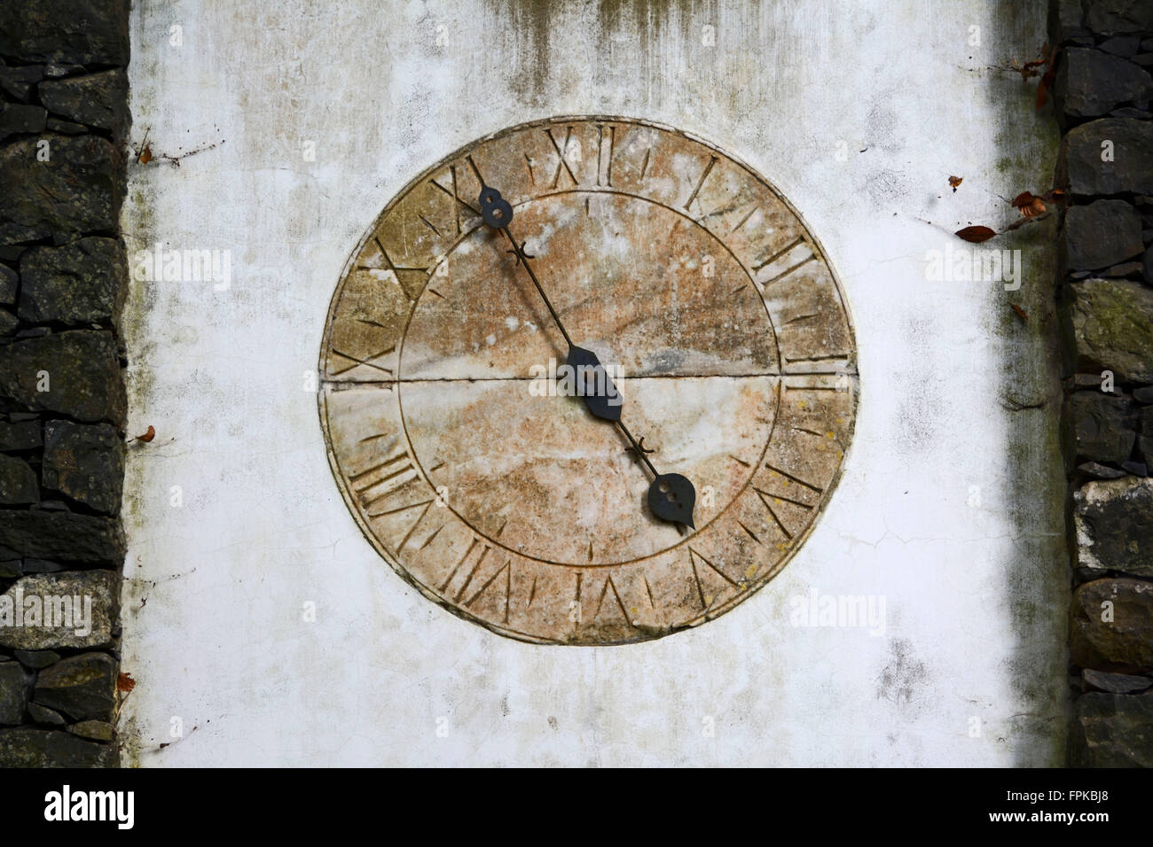 Clock in the garden hi-res stock photography and images - Alamy