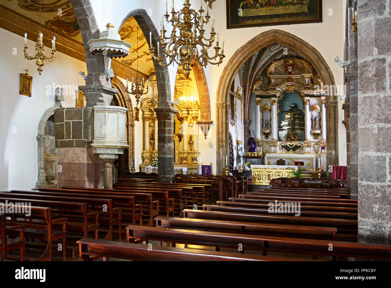 Madeira, interior of the church 'Igreja Matriz de Santa Cruz' Stock ...