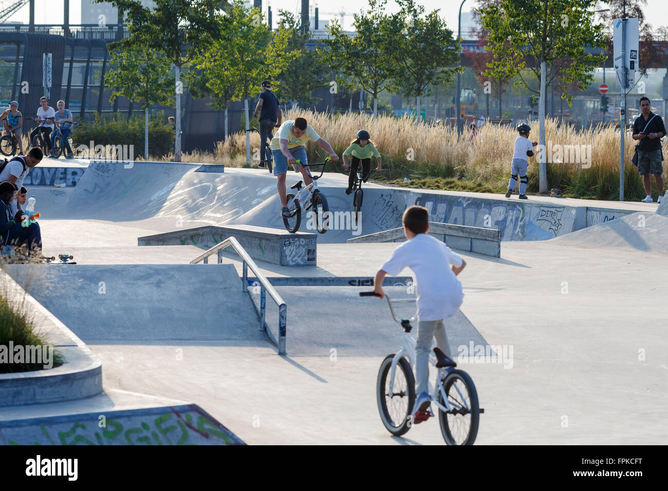 Bmx triangle hi-res stock photography and images - Alamy