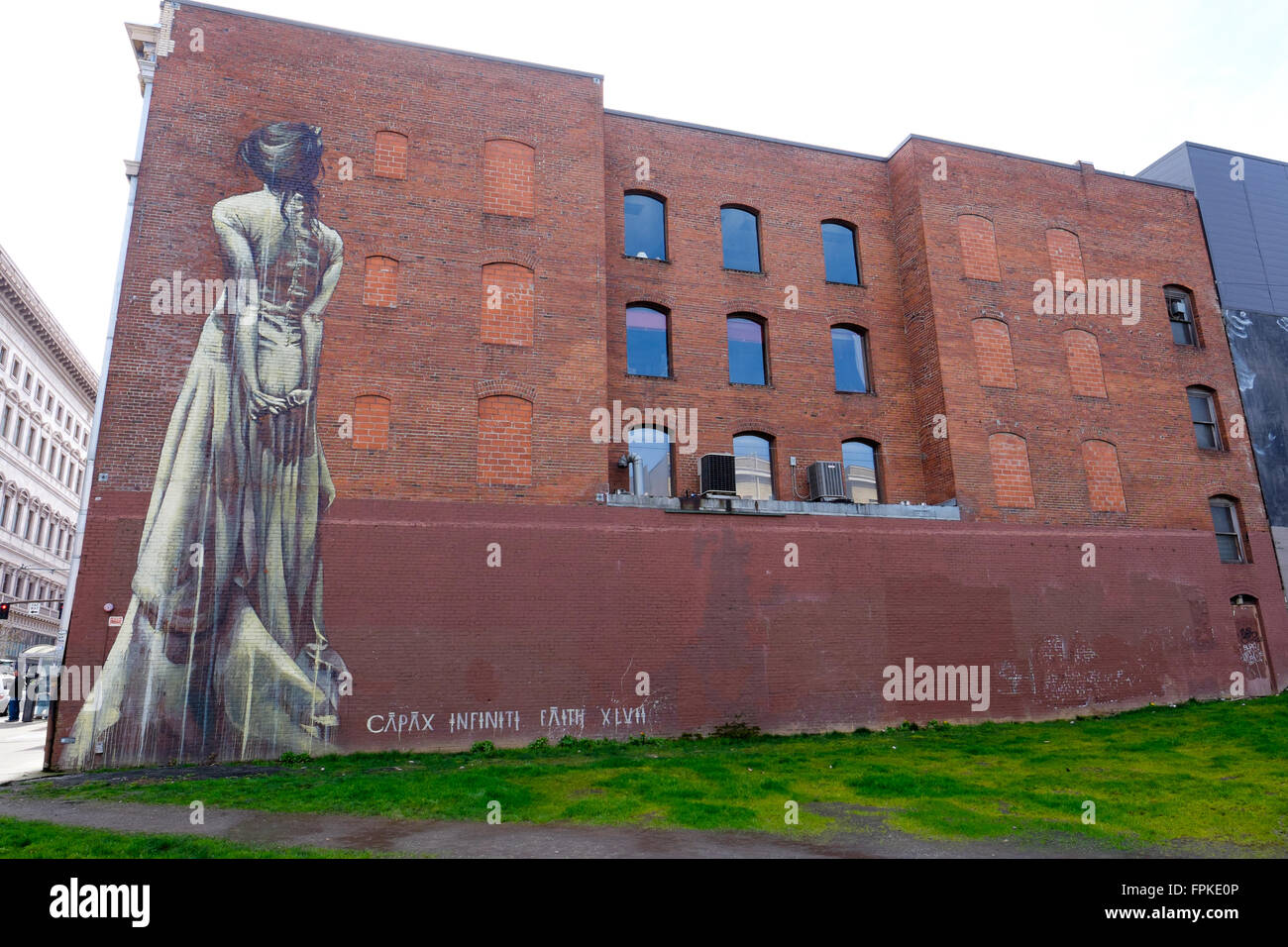 Mural on the side of a building hi-res stock photography and images - Alamy