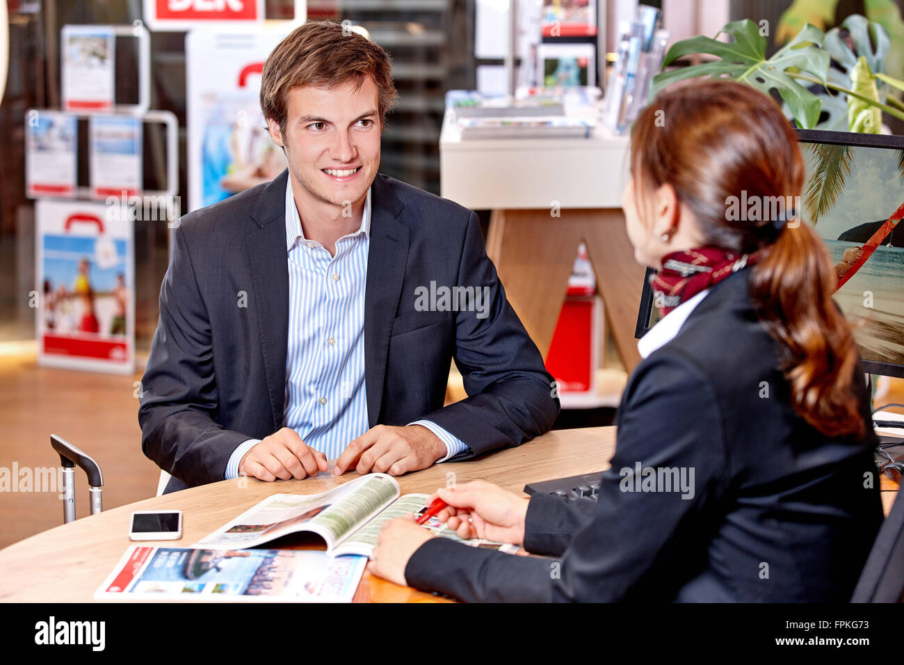 Consultation conversation hi-res stock photography and images - Alamy