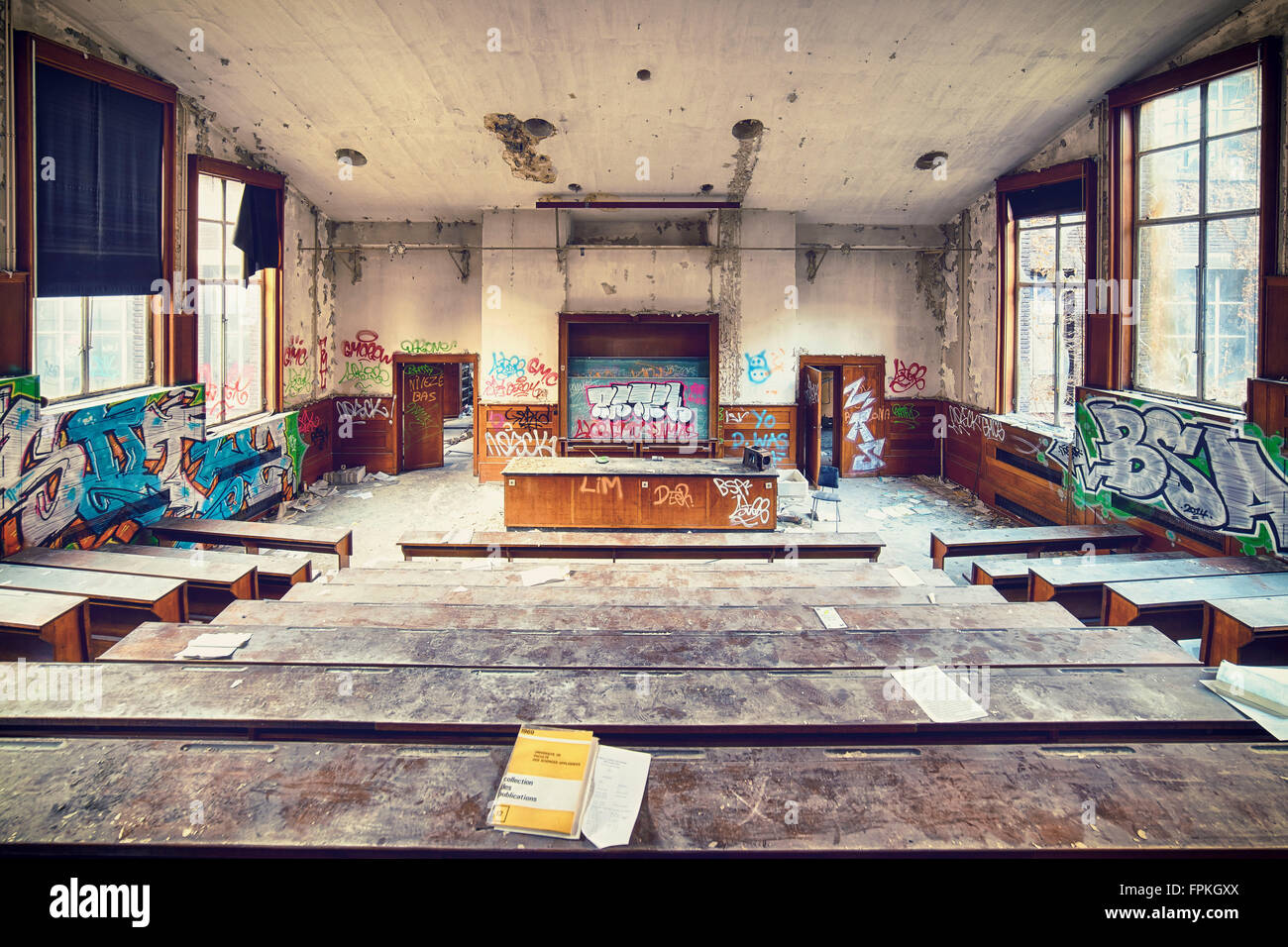 Old university lecture hi-res stock photography and images - Alamy