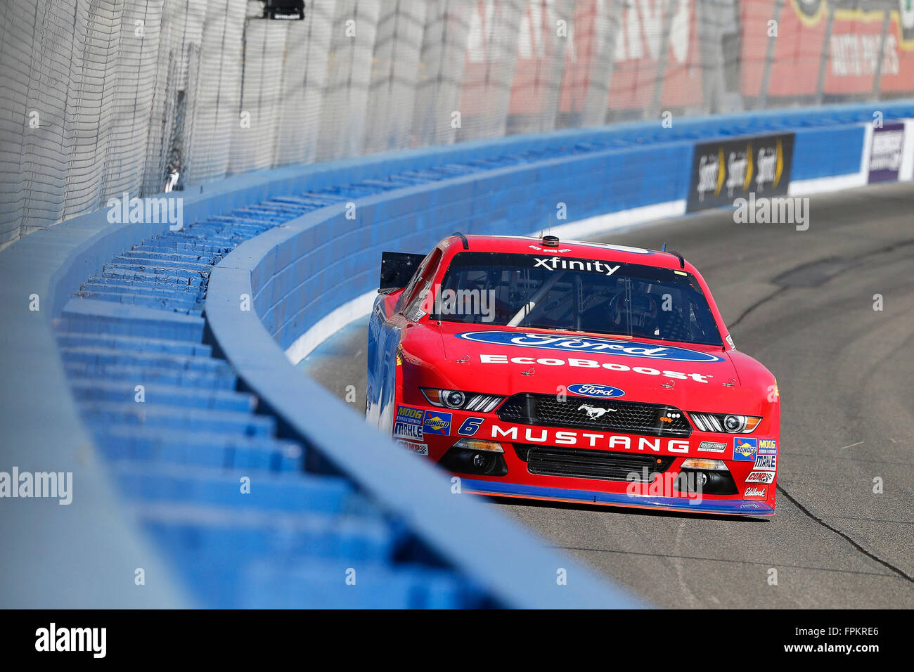 Fontana, CA, USA. 18th Mar, 2016. Fontana, CA - Mar 18, 2016: Darrell ...
