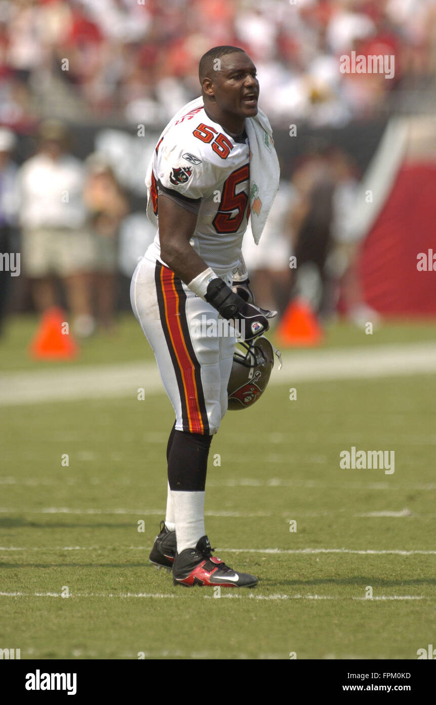 Derrick brooks buccaneers hi-res stock photography and images - Alamy