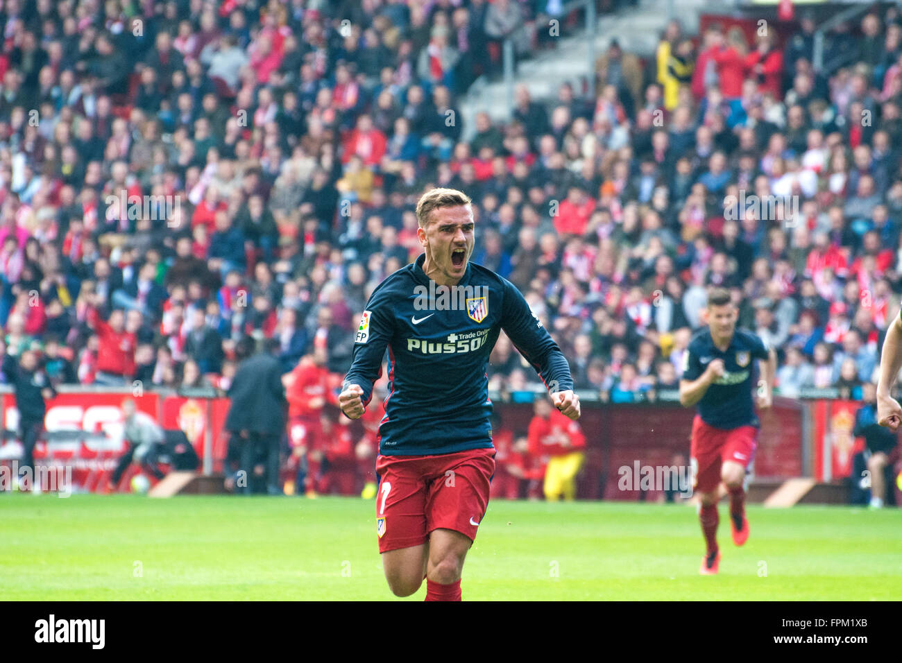 Atletico madrid griezmann celebrates hi-res stock photography and ...