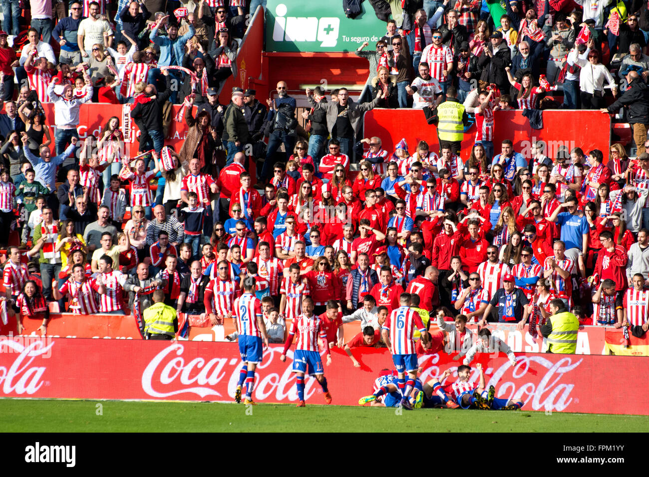 Gijon, Spain. 19th March, 2016. Players of Real Sporting de Gijon ...