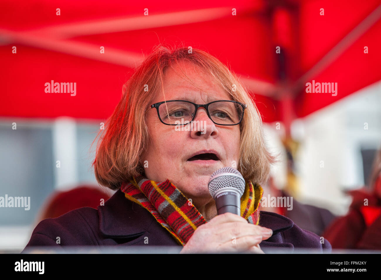 German immigration london hi-res stock photography and images - Alamy